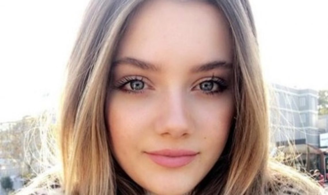 Akrep İpek Kimdir, Gerçek Adı Nedir? Esila Umut Kimdir, Kaç yaşındadır ...