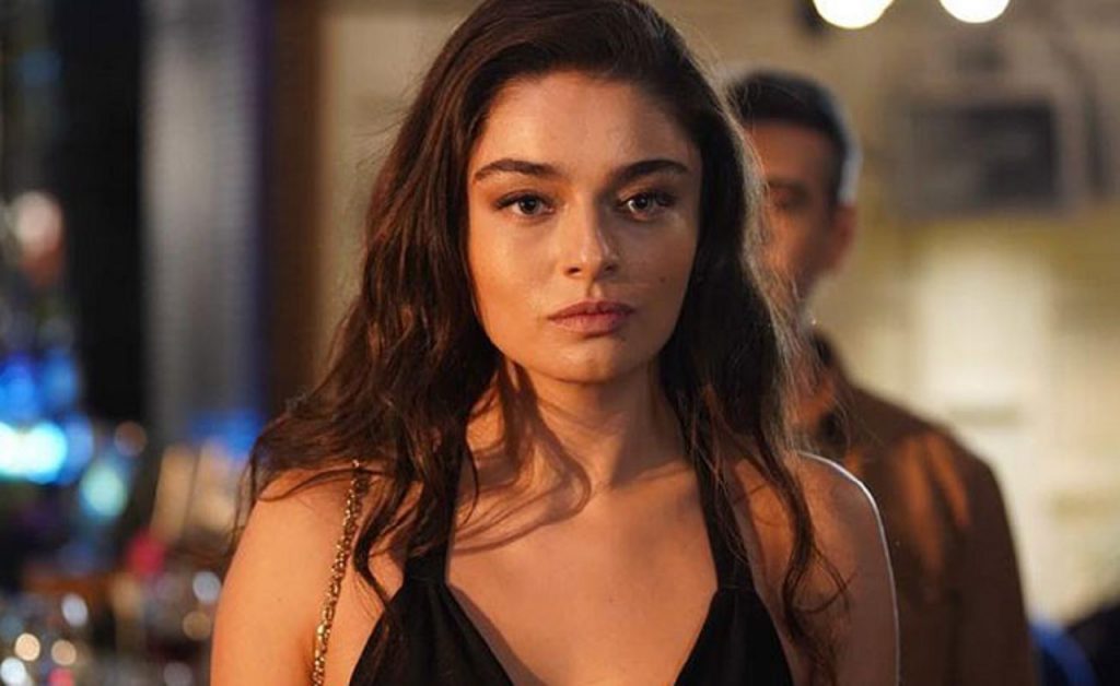 Arıza Halide Kimdir, Gerçek Adı Nedir? Ayça Ayşin Turan Kimdir, boyu ...